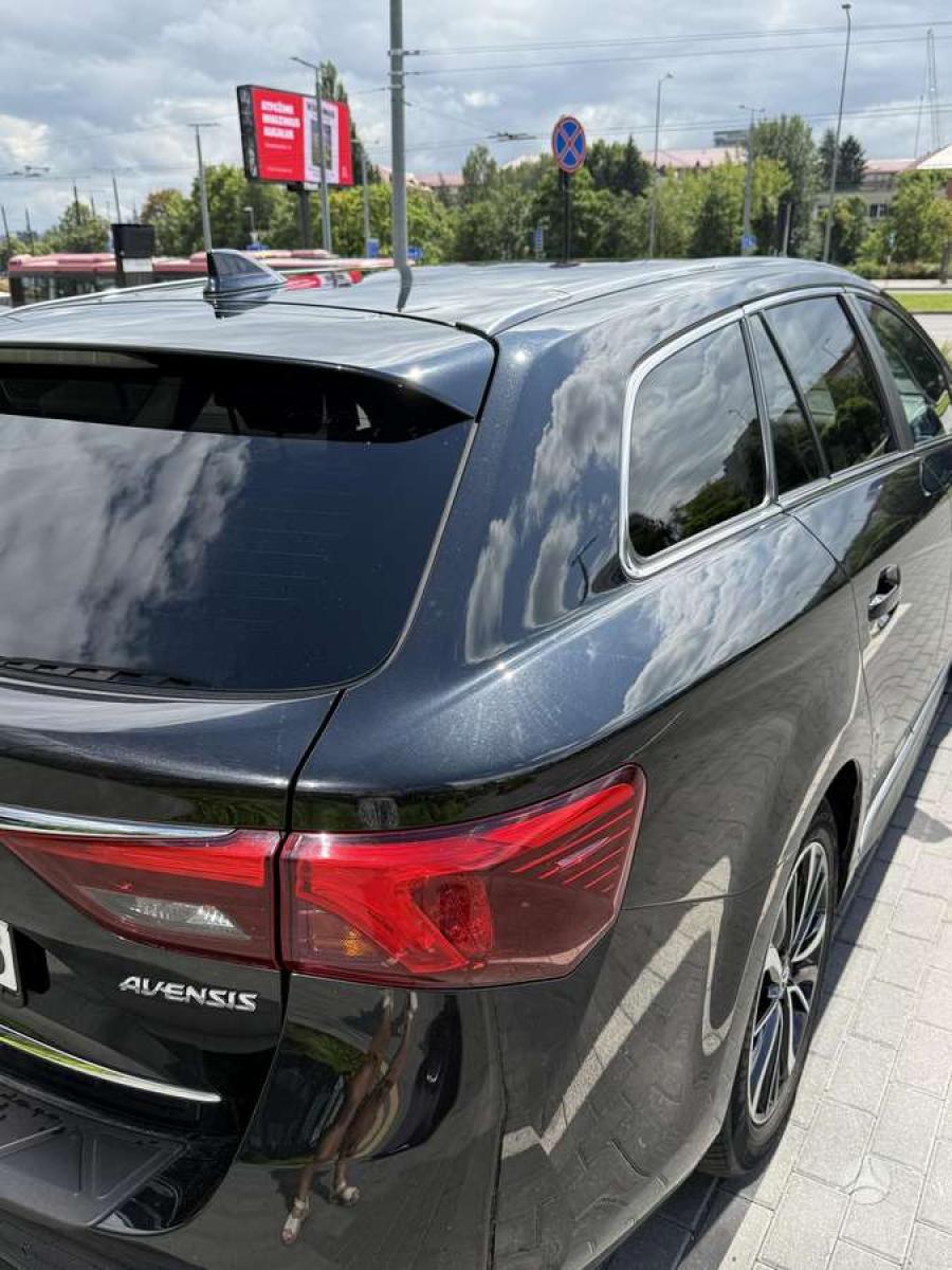 Melns Toyota Avensis 2018 Viļņa, ar dzinēja tilpumu 1.80 L un nobraukumu 60 tūkst. km par 17900 €, foto 14 vietnē AUTOMOTO.COM.LV