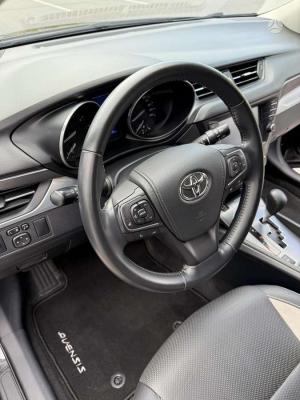 Melns Toyota Avensis 2018 Viļņa, ar dzinēja tilpumu 1.80 L un nobraukumu 60 tūkst. km par 17900 €, foto 16 vietnē AUTOMOTO.COM.LV