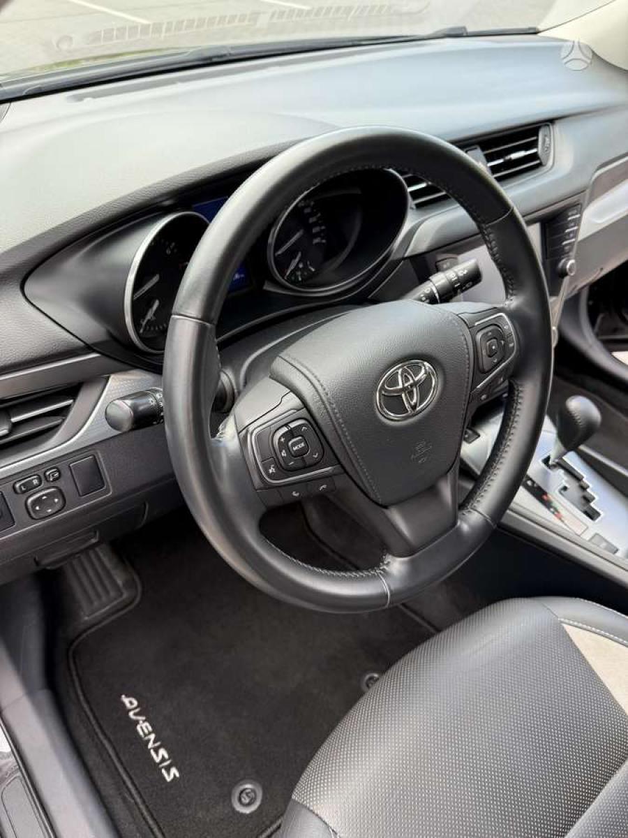 Melns Toyota Avensis 2018 Viļņa, ar dzinēja tilpumu 1.80 L un nobraukumu 60 tūkst. km par 17900 €, foto 16 vietnē AUTOMOTO.COM.LV