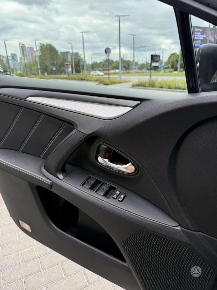 Melns Toyota Avensis 2018 Viļņa, ar dzinēja tilpumu 1.80 L un nobraukumu 60 tūkst. km par 17900 €, foto 17 vietnē AUTOMOTO.COM.LV