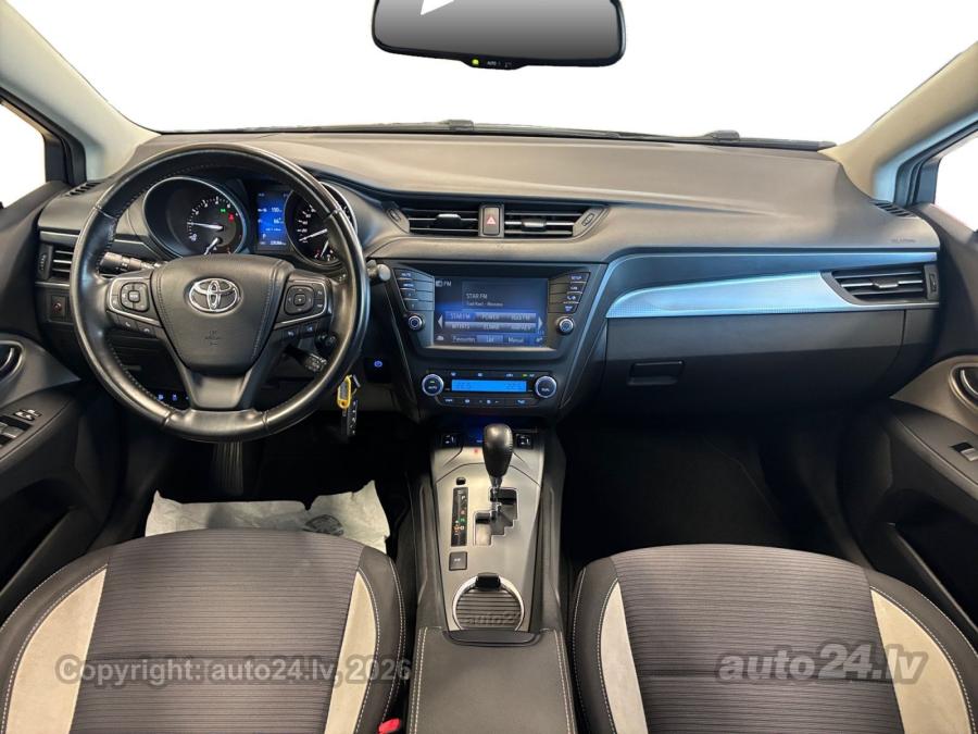 Black Toyota Avensis 2018 in Tartu, with an engine capacity of 1.80 L and mileage of 230 thousand km for 10990 €, photo 9 on AUTOMOTO.COM.LV