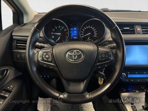 Black Toyota Avensis 2018 in Tartu, with an engine capacity of 1.80 L and mileage of 230 thousand km for 10990 €, photo 13 on AUTOMOTO.COM.LV