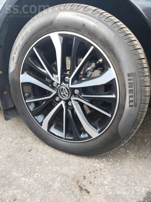 Черный Тойота Авенсис 2018 в Рига, объемом двигателя 1.80 л и пробегом 159 тыс. км за 12700 €, фото 8 на AUTOMOTO.COM.LV