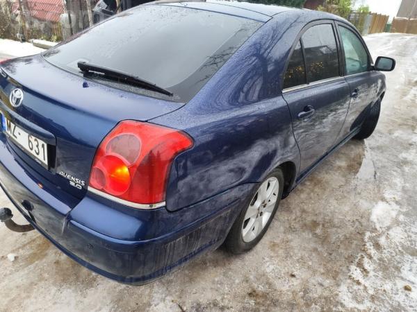 Zils Toyota Avensis 2004 Rīga, ar dzinēja tilpumu 2.00 L un nobraukumu 335 tūkst. km par 1250 €, foto 3 vietnē AUTOMOTO.COM.LV