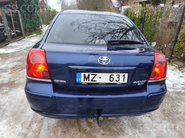 Zils Toyota Avensis 2004 Rīga, ar dzinēja tilpumu 2.00 L un nobraukumu 335 tūkst. km par 1250 €, foto 4 vietnē AUTOMOTO.COM.LV