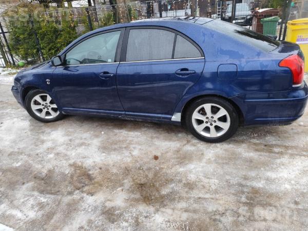 Zils Toyota Avensis 2004 Rīga, ar dzinēja tilpumu 2.00 L un nobraukumu 335 tūkst. km par 1250 €, foto 5 vietnē AUTOMOTO.COM.LV