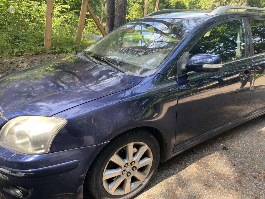 Zils Toyota Avensis 2008 Viļņa, ar dzinēja tilpumu 2.00 L un nobraukumu 350 tūkst. km par 1400 €, foto 3 vietnē AUTOMOTO.COM.LV
