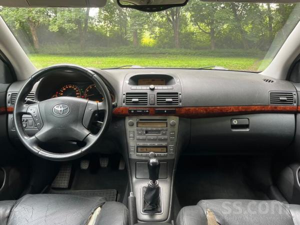 Blue Toyota Avensis 2003 in Riga, with an engine capacity of 2.00 L and mileage of 0 thousand km for 799 €, photo 10 on AUTOMOTO.COM.LV