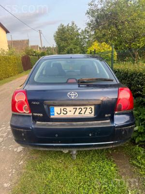 Zils Toyota Avensis 2005 Liepāja, ar dzinēja tilpumu 2.00 L un nobraukumu 365 tūkst. km par 1450 €, foto 2 vietnē AUTOMOTO.COM.LV