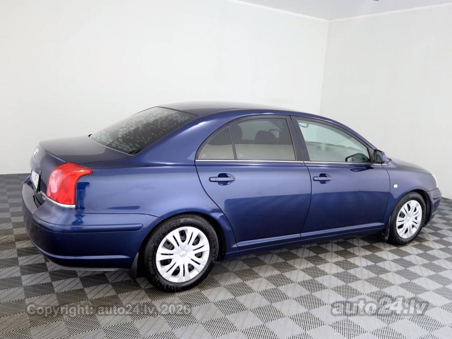 Zils Toyota Avensis 2005 Tallina, ar dzinēja tilpumu 2.00 L un nobraukumu 268 tūkst. km par 1699 €, foto 4 vietnē AUTOMOTO.COM.LV