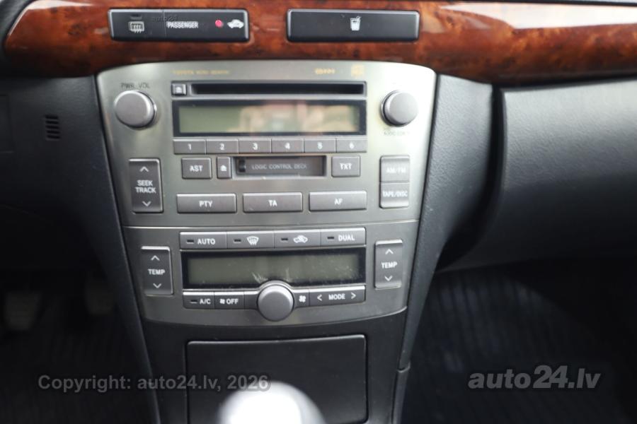 Zils Toyota Avensis 2005 Tallina, ar dzinēja tilpumu 2.00 L un nobraukumu 268 tūkst. km par 1699 €, foto 9 vietnē AUTOMOTO.COM.LV