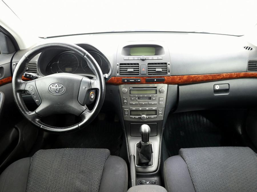 Blue Toyota Avensis 2005 in Tallinn, with an engine capacity of 2.00 L and mileage of 268 thousand km for 1699 €, photo 6 on AUTOMOTO.COM.LV
