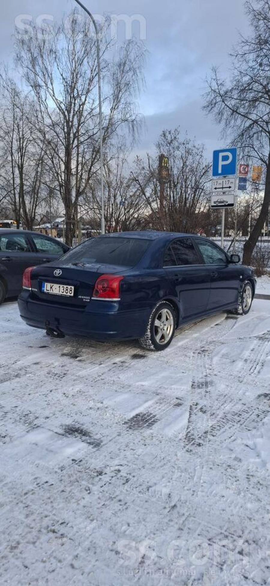 Blue Toyota Avensis 2006 in Jelgava, with an engine capacity of 2.00 L and mileage of 403 thousand km for 1850 €, photo 3 on AUTOMOTO.COM.LV