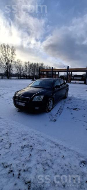 Blue Toyota Avensis 2006 in Jelgava, with an engine capacity of 2.00 L and mileage of 403 thousand km for 1850 €, photo 4 on AUTOMOTO.COM.LV