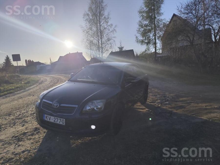 Zils Toyota Avensis 2007 Rīga, ar dzinēja tilpumu 2.20 L un nobraukumu 323 tūkst. km par 2600 €, foto 4 vietnē AUTOMOTO.COM.LV