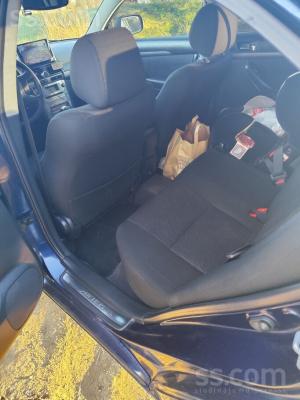 Zils Toyota Avensis 2007 Rīga, ar dzinēja tilpumu 2.20 L un nobraukumu 323 tūkst. km par 2600 €, foto 9 vietnē AUTOMOTO.COM.LV