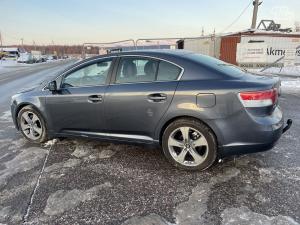 Blue Toyota Avensis 2009 in Kaunas, with an engine capacity of 2.00 L and mileage of 304 thousand km for 3900 €, photo 2 on AUTOMOTO.COM.LV