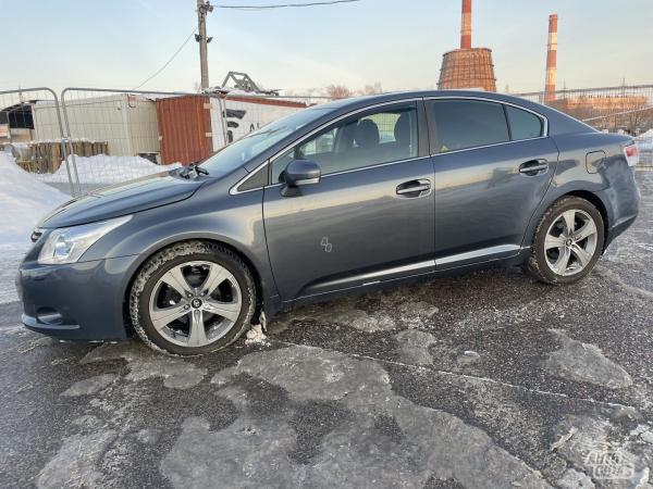Blue Toyota Avensis 2009 in Kaunas, with an engine capacity of 2.00 L and mileage of 304 thousand km for 3900 €, photo 7 on AUTOMOTO.COM.LV