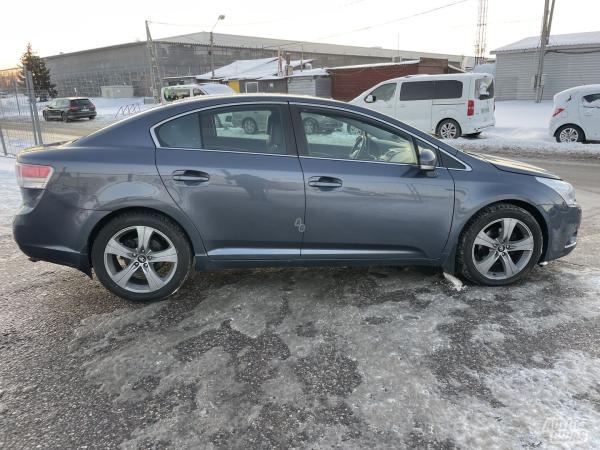 Blue Toyota Avensis 2009 in Kaunas, with an engine capacity of 2.00 L and mileage of 304 thousand km for 3900 €, photo 10 on AUTOMOTO.COM.LV