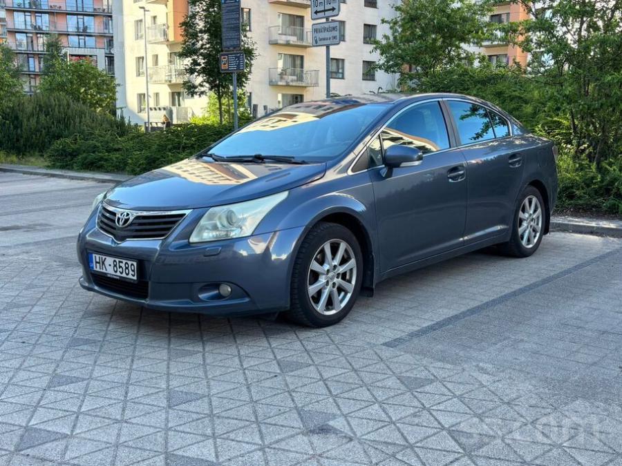 Zils Toyota Avensis 2010 Rīga, ar dzinēja tilpumu 2.00 L un nobraukumu 330 tūkst. km par 4600 €, foto 1 vietnē AUTOMOTO.COM.LV