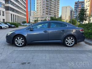 Zils Toyota Avensis 2010 Rīga, ar dzinēja tilpumu 2.00 L un nobraukumu 330 tūkst. km par 4600 €, foto 5 vietnē AUTOMOTO.COM.LV