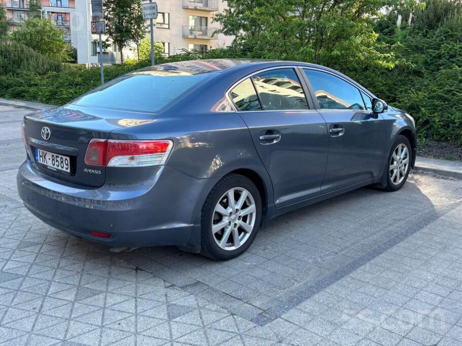 Zils Toyota Avensis 2010 Rīga, ar dzinēja tilpumu 2.00 L un nobraukumu 330 tūkst. km par 4600 €, foto 9 vietnē AUTOMOTO.COM.LV