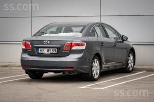 Blue Toyota Avensis 2010 in Riga, with an engine capacity of 2.00 L and mileage of 332 thousand km for 2995 €, photo 5 on AUTOMOTO.COM.LV