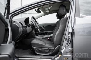 Blue Toyota Avensis 2010 in Riga, with an engine capacity of 2.00 L and mileage of 332 thousand km for 2995 €, photo 10 on AUTOMOTO.COM.LV