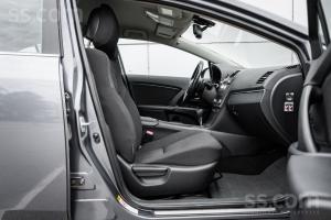 Blue Toyota Avensis 2010 in Riga, with an engine capacity of 2.00 L and mileage of 332 thousand km for 2995 €, photo 11 on AUTOMOTO.COM.LV