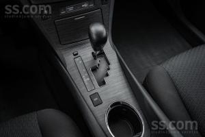 Blue Toyota Avensis 2010 in Riga, with an engine capacity of 2.00 L and mileage of 332 thousand km for 2995 €, photo 22 on AUTOMOTO.COM.LV