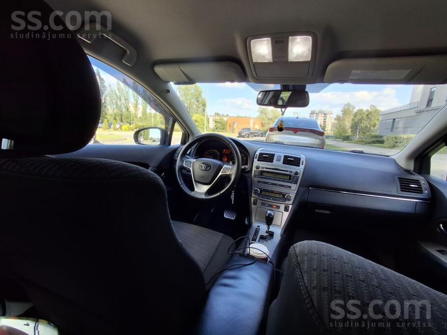 Zils Toyota Avensis 2011 Rīga, ar dzinēja tilpumu 1.80 L un nobraukumu 311 tūkst. km par 4600 €, foto 5 vietnē AUTOMOTO.COM.LV