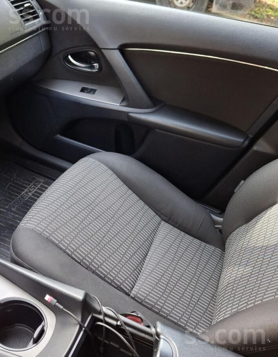 Zils Toyota Avensis 2011 Rīga, ar dzinēja tilpumu 1.80 L un nobraukumu 311 tūkst. km par 4600 €, foto 6 vietnē AUTOMOTO.COM.LV