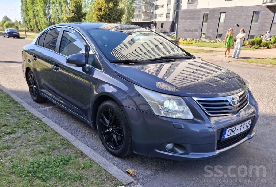 Zils Toyota Avensis 2011 Rīga, ar dzinēja tilpumu 1.80 L un nobraukumu 311 tūkst. km par 4600 €, foto 13 vietnē AUTOMOTO.COM.LV
