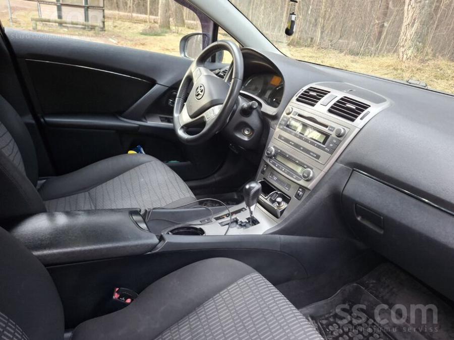 Zils Toyota Avensis 2011 Rīga, ar dzinēja tilpumu 1.80 L un nobraukumu 311 tūkst. km par 4600 €, foto 14 vietnē AUTOMOTO.COM.LV