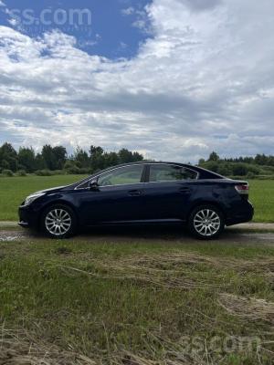 Blue Toyota Avensis 2011 in Valmiera, with an engine capacity of 2.20 L and mileage of 237 thousand km for 4250 €, photo 6 on AUTOMOTO.COM.LV