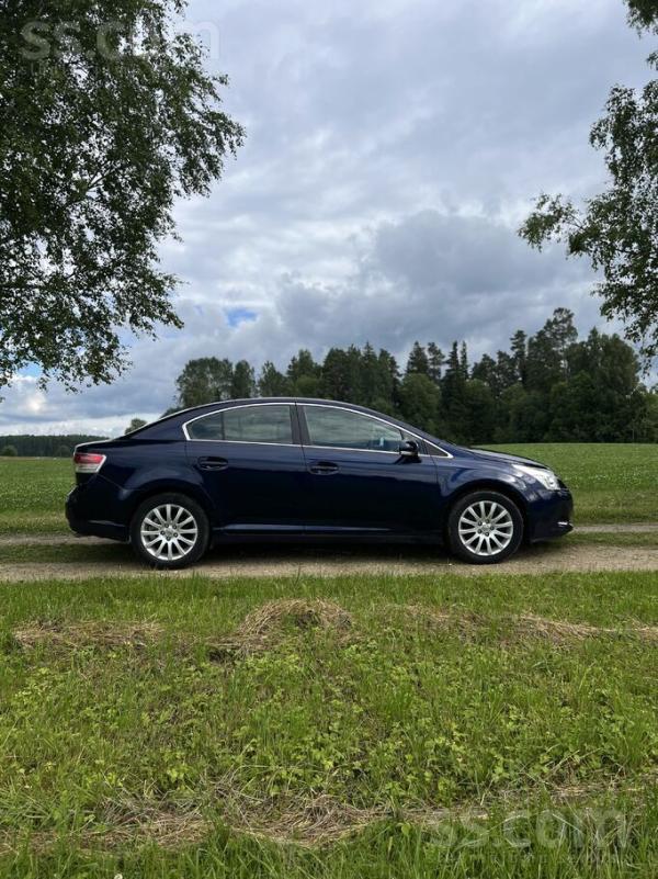 Zils Toyota Avensis 2011 Valmiera, ar dzinēja tilpumu 2.20 L un nobraukumu 237 tūkst. km par 4250 €, foto 6 vietnē AUTOMOTO.COM.LV
