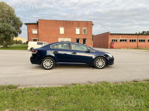 Zils Toyota Avensis 2011 Valmiera, ar dzinēja tilpumu 2.20 L un nobraukumu 238 tūkst. km par 4000 €, foto 6 vietnē AUTOMOTO.COM.LV