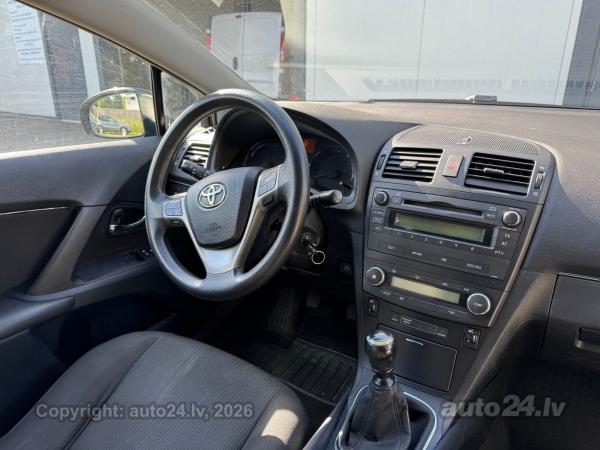 Синий Тойота Авенсис 2011 в Выру, объемом двигателя 1.80 л и пробегом 171 тыс. км за 2999 €, фото 3 на AUTOMOTO.COM.LV