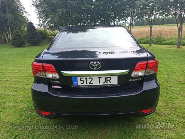 Zils Toyota Avensis 2012 Tallina, ar dzinēja tilpumu 1.80 L un nobraukumu 99 tūkst. km par 8000 €, foto 1 vietnē AUTOMOTO.COM.LV