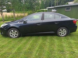Синий Тойота Авенсис 2012 в Таллин, объемом двигателя 1.80 л и пробегом 99 тыс. км за 8000 €, фото 4 на AUTOMOTO.COM.LV