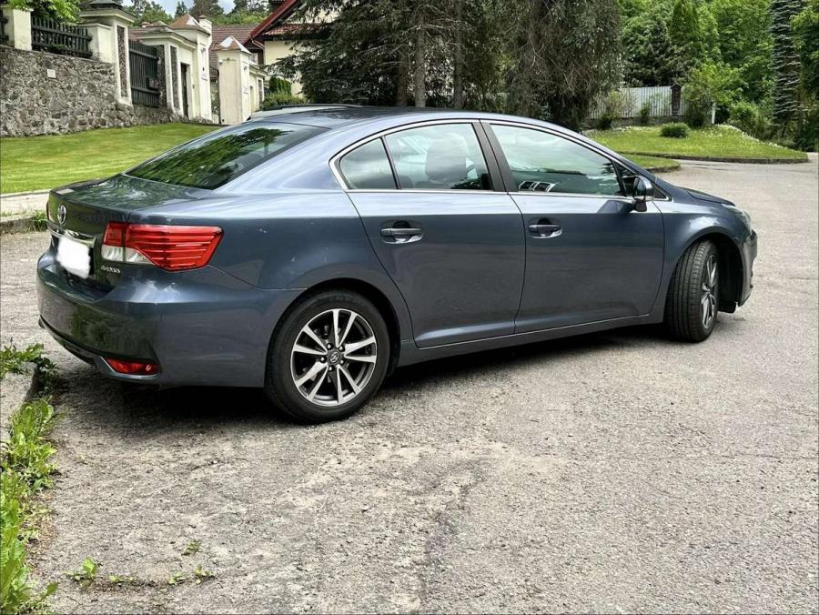 Blue Toyota Avensis 2013 in Vilnius, with an engine capacity of 1.80 L and mileage of 240 thousand km for 7200 €, photo 5 on AUTOMOTO.COM.LV