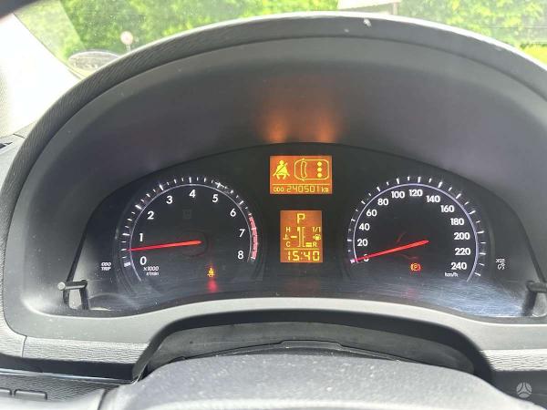 Blue Toyota Avensis 2013 in Vilnius, with an engine capacity of 1.80 L and mileage of 240 thousand km for 7200 €, photo 7 on AUTOMOTO.COM.LV