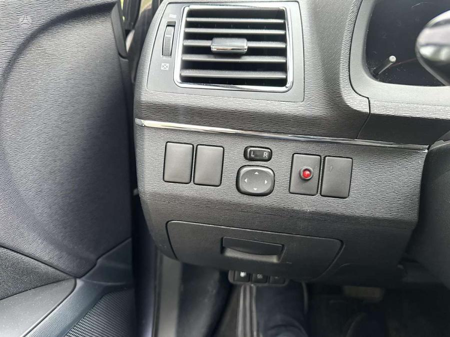 Blue Toyota Avensis 2013 in Vilnius, with an engine capacity of 1.80 L and mileage of 240 thousand km for 7200 €, photo 12 on AUTOMOTO.COM.LV