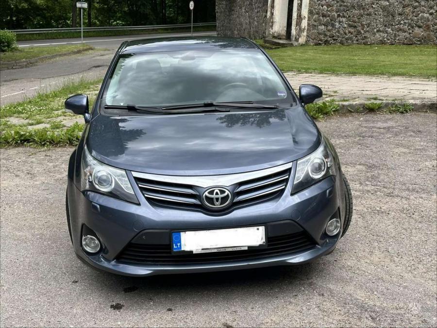 Blue Toyota Avensis 2013 in Vilnius, with an engine capacity of 1.80 L and mileage of 240 thousand km for 7200 €, photo 14 on AUTOMOTO.COM.LV