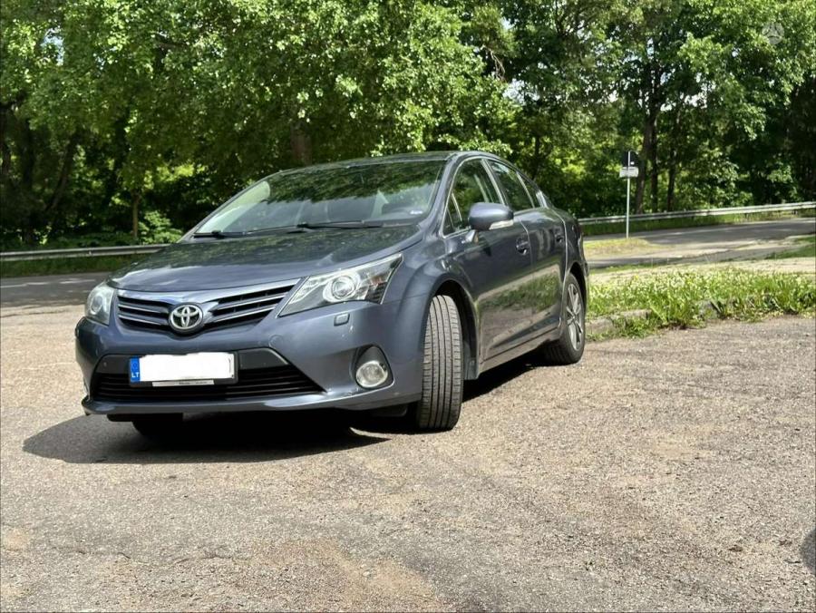 Blue Toyota Avensis 2013 in Vilnius, with an engine capacity of 1.80 L and mileage of 240 thousand km for 7200 €, photo 17 on AUTOMOTO.COM.LV