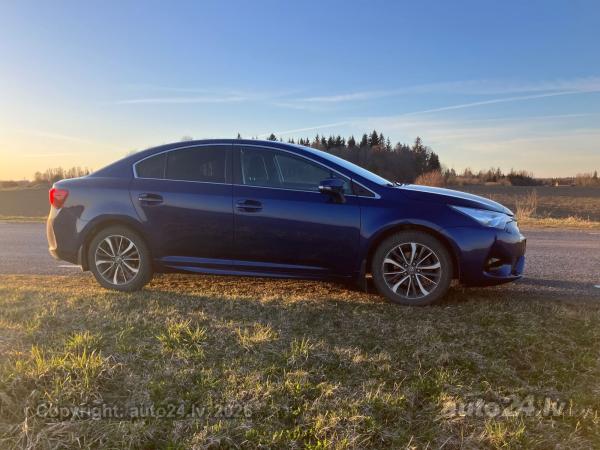 Zils Toyota Avensis 2015 Tallina, ar dzinēja tilpumu 1.60 L un nobraukumu 137 tūkst. km par 13000 €, foto 2 vietnē AUTOMOTO.COM.LV