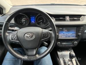 Zils Toyota Avensis 2015 Pērnava, ar dzinēja tilpumu 1.80 L un nobraukumu 212 tūkst. km par 9400 €, foto 8 vietnē AUTOMOTO.COM.LV