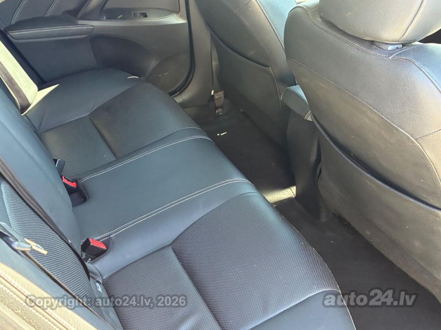 Zils Toyota Avensis 2015 Pērnava, ar dzinēja tilpumu 1.80 L un nobraukumu 212 tūkst. km par 8850 €, foto 5 vietnē AUTOMOTO.COM.LV