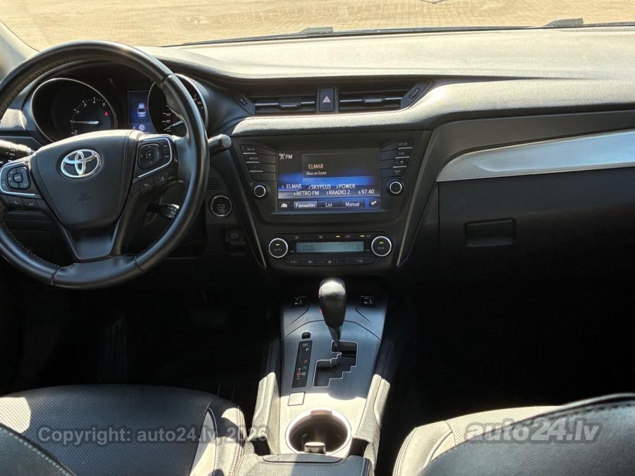 Zils Toyota Avensis 2015 Pērnava, ar dzinēja tilpumu 1.80 L un nobraukumu 212 tūkst. km par 8850 €, foto 6 vietnē AUTOMOTO.COM.LV