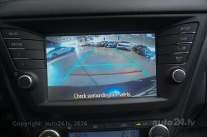 Zils Toyota Avensis 2015 Tallina, ar dzinēja tilpumu 1.60 L un nobraukumu 138 tūkst. km par 10990 €, foto 14 vietnē AUTOMOTO.COM.LV